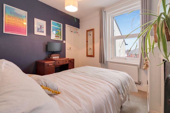 Ryll Grove, Exmouth EX8, 2 bedroom terraced house for sale - 69588605 ...