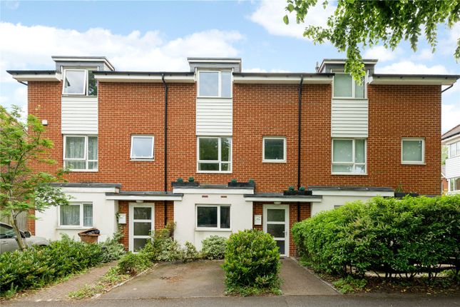 Homes for Sale in Basinghall Gardens, Sutton SM2 - Buy Property in Basinghall Gardens, Sutton ...