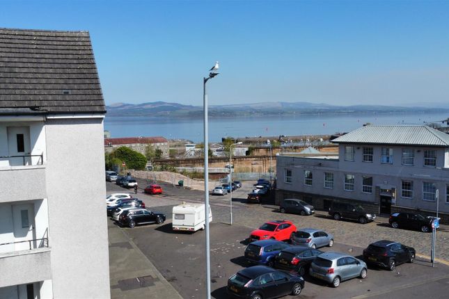 Regent Street, Greenock PA15, 3 bedroom flat for sale - 69917119 ...