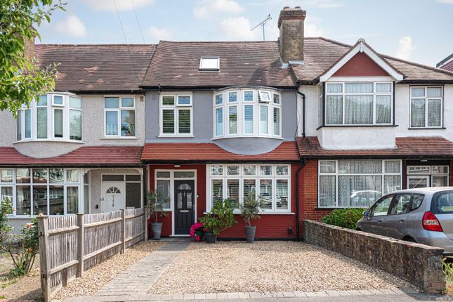 Stoneleigh Avenue Worcester Park Kt4 4 Bedroom Terraced House For