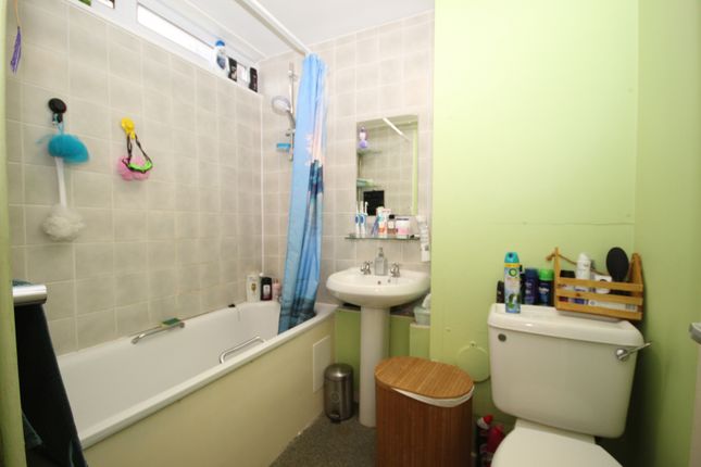 Lilburne Walk, Neasden, London NW10, 1 bedroom flat for sale - 64179317 ...