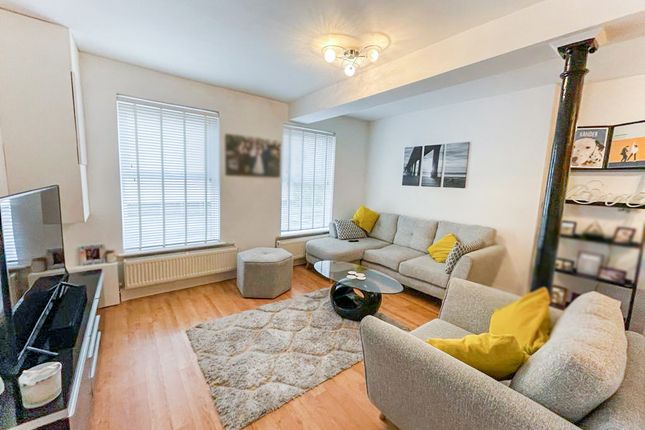 2 bed flat for sale in Cork Street, Eccles, Maidstone, Kent ME20 - Zoopla