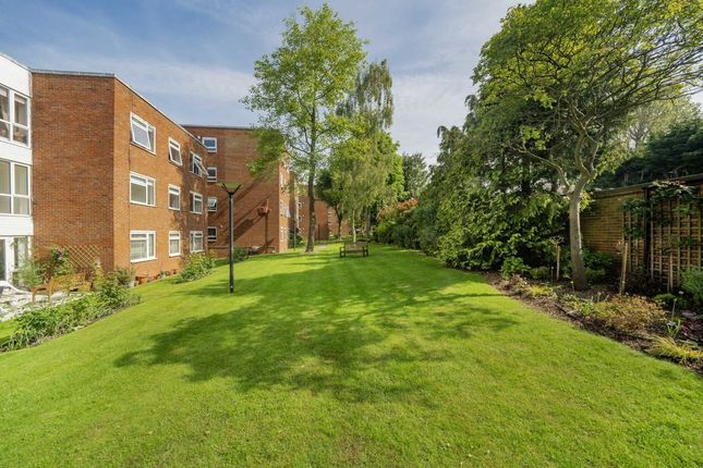 Hendon Lane, London N3, 3 bedroom flat for sale - 67353714 | PrimeLocation