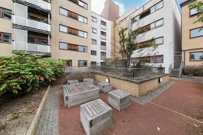 Findlay House, Trevithick Way, London E3, 1 bedroom flat for sale ...