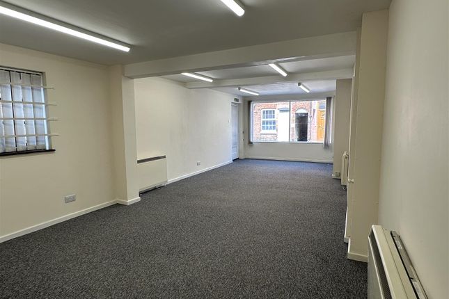 Barnby Gate, Newark NG24, commercial property to let - 70236657 ...