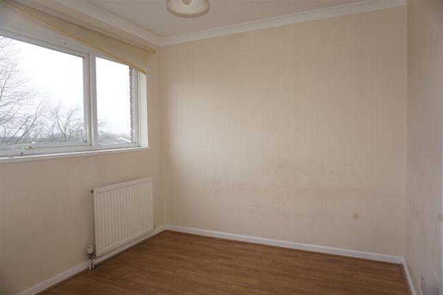 Wildridings Square, Bracknell RG12, 3 bedroom flat for sale - 63415282 ...
