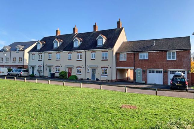 4 bed town house for sale in Primrose Place, Durrington, Salisbury SP4 ...