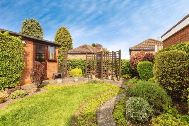 Hazel Close, Bingham, Nottingham, Nottinghamshire NG13, 2 bedroom ...