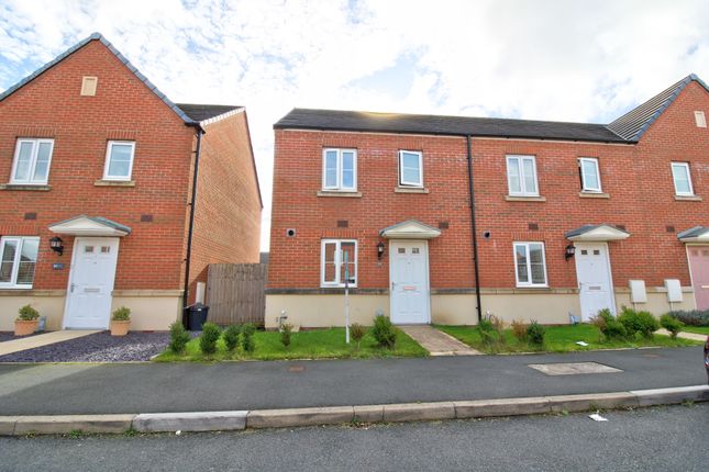 3 bed end terrace house for sale in Stryd Bennett, Llanelli SA15 - Zoopla