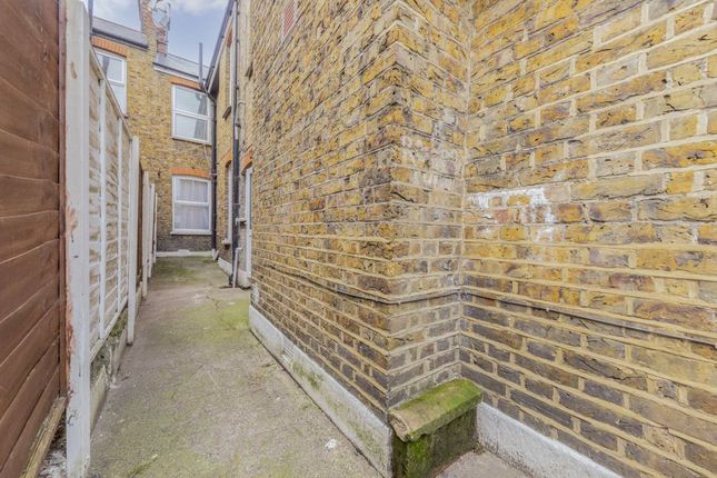 Lyham Road, London SW2, 3 bedroom flat for sale - 63737693 | PrimeLocation