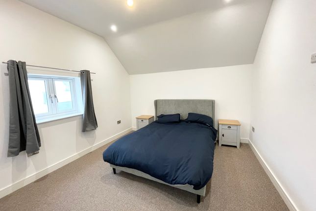 Lupin Farm Stables, Alrewas Road, Kings Bromley, Alrewas, Burton-On ...