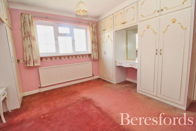 Hall Lane, Upminster, Essex RM14, 2 bedroom flat for sale - 58437691 ...
