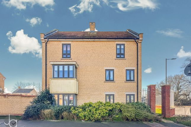 Roberts Road, Colchester CO2, 4 bedroom town house for sale - 69708438 ...