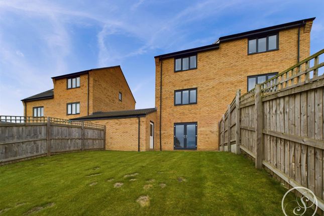 Sakura Walk, Seacroft, Leeds LS14, 4 bedroom property for sale ...