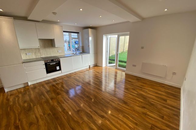 Chipstead Valley Road, Coulsdon CR5, 1 bedroom property to rent ...