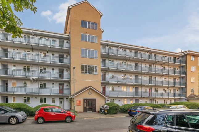 Smithwood Close, London SW19, 2 bedroom flat for sale - 67943812 ...