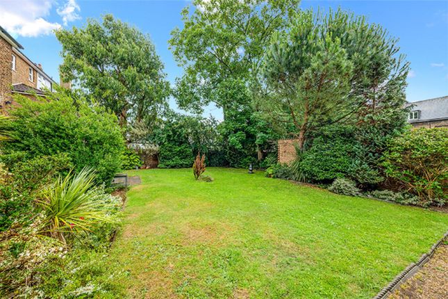 St. Leonards Road, Surbiton KT6, 2 bedroom flat for sale - 67645322 ...