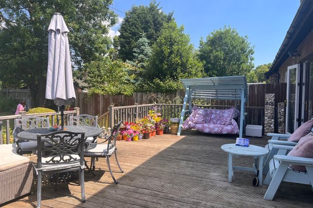 Little Common Road, Bexhill-On-Sea TN39, 3 bedroom semi-detached house ...