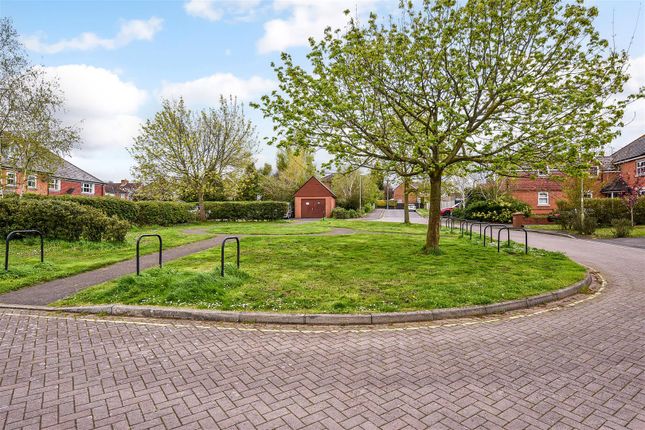 Colvin Close, Andover SP10, 4 bedroom town house for sale - 67100957 ...