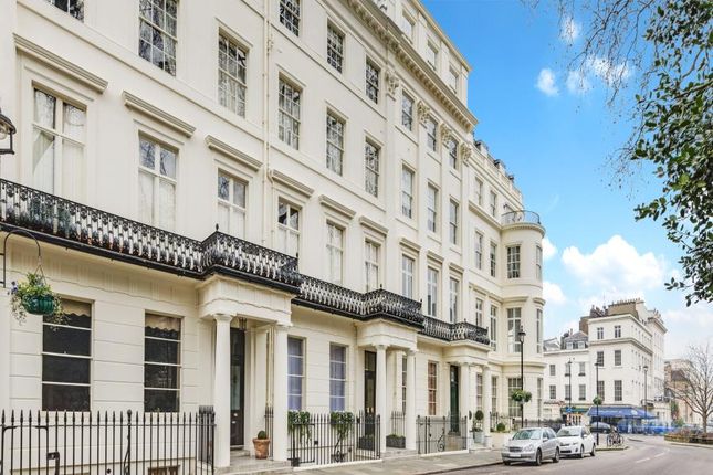 Gloucester Square, London W2, 3 bedroom flat to rent - 42978590 ...