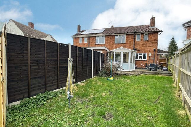 Ayling Lane Aldershot Hampshire Gu11 3 Bedroom Semi Detached House