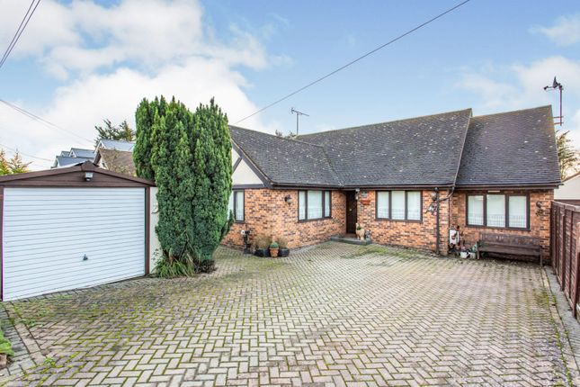 Homes for Sale in Meadow Lane, Runwell, Wickford SS11 - Buy Property in ...