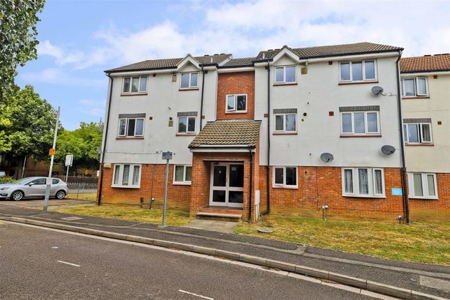 Heathcote Way Yiewsley West Drayton Ub7 2 Bedroom Flat For Sale