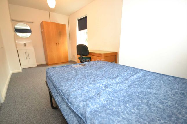 Hillside Court, Allcroft Road, Reading, Berkshire RG1, 6 bedroom ...