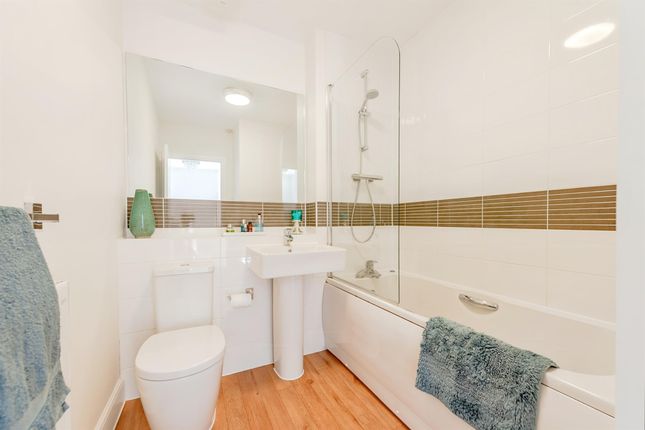 Bramble Way, Crawley Down, Crawley RH10, 4 bedroom detached house for ...