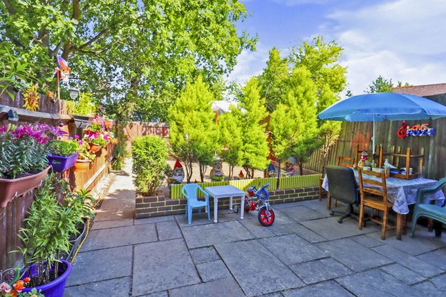 George Roche Road, Canterbury CT1, 4 bedroom town house for sale ...