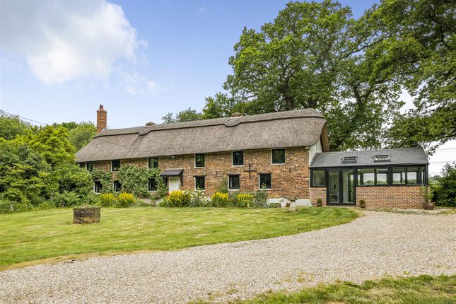 Dorchester Road Lytchett Minster Poole Bh16 3 Bedroom Cottage For