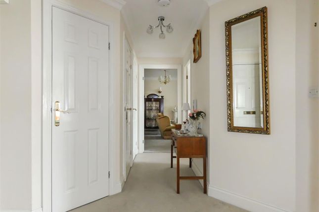 The Street, Rustington BN16, 2 bedroom flat for sale - 67923525 ...