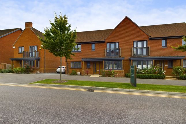 Bellevue Farm Road, Pease Pottage RH11, 3 bedroom semi-detached house ...