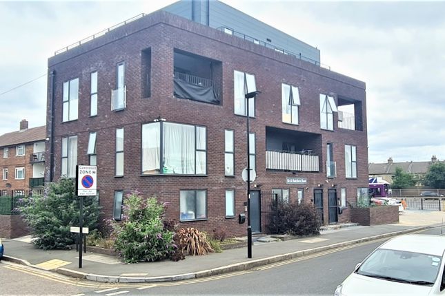 Butchers Road, London E16, 2 bedroom maisonette to rent - 61895621 ...