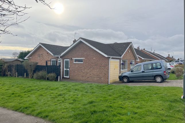 Paxhill Lane, Twyning, Tewkesbury GL20, 3 bedroom detached bungalow for ...