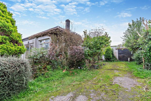 Pit Lane, Higher Fraddon, St. Columb TR9, 4 bedroom detached bungalow ...
