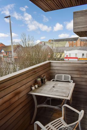 Longstone Street, Lisburn BT28, 3 bedroom flat to rent - 62238023 ...