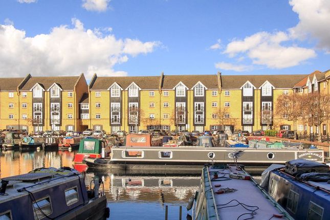 Stephenson Wharf, Hemel Hempstead HP3, 4 bedroom town house for sale ...