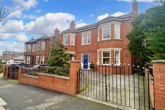 Homes For Sale In Bledlow Close Eccles Manchester M30 Buy Property