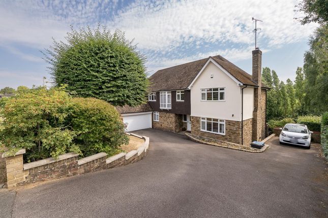 Silverthorn Drive, Longdean Park, Hertfordshire HP3, 5 bedroom detached ...