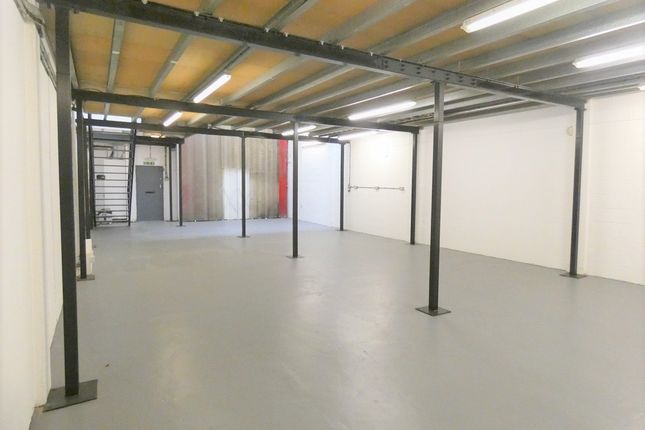 Unit 34, The Waterside Trading Centre, London W7, industrial to let ...