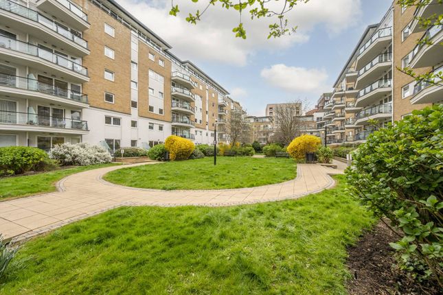 Smugglers Way, Wandsworth, London SW18, 2 bedroom flat for sale ...