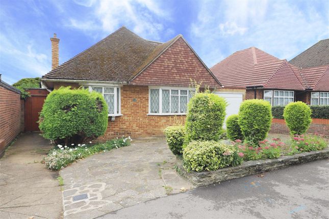 Breakspear Road South, Ickenham UB10, 4 bedroom detached bungalow for ...