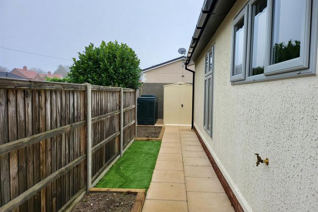 London Road, Fowlmere, Royston SG8, 2 bedroom mobile/park home for sale ...