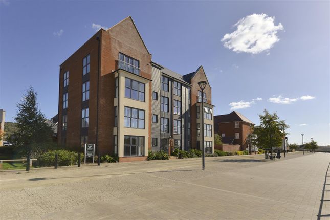 Waterman Way, Wouldham, Rochester ME1, 2 bedroom flat for sale ...
