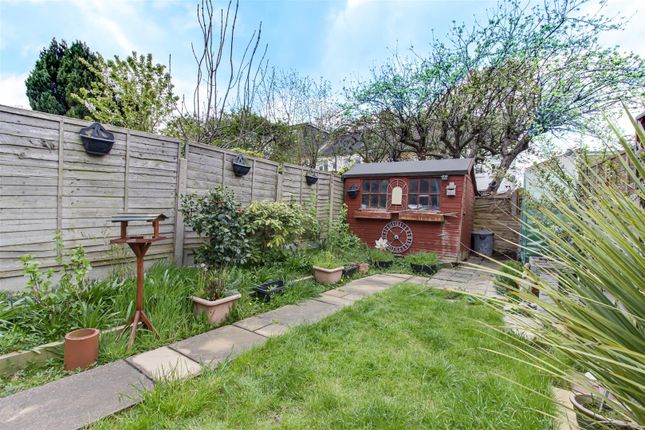 Southbourne Grove, Westcliff-On-Sea SS0, 3 bedroom end terrace house ...