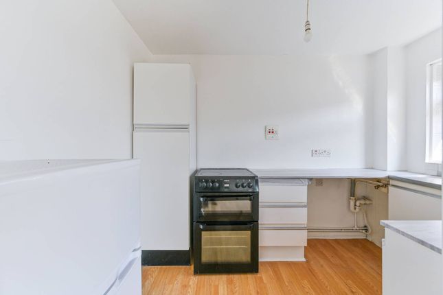 Brunswick Court, Woodside Road, London SE25, South Norwood, London,, 1 ...