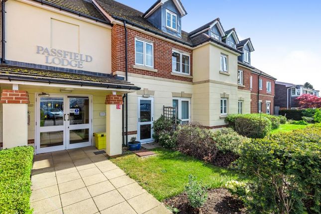 Lightwater, Surrey GU18, 2 bedroom flat for sale - 61498662 | PrimeLocation
