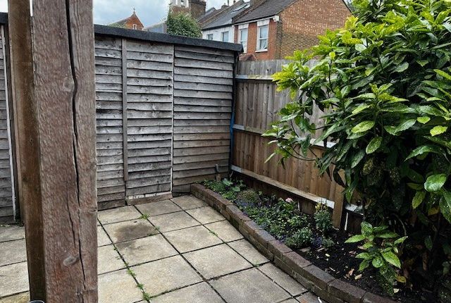 Haydons Road, London SW19, 2 bedroom end terrace house for sale ...