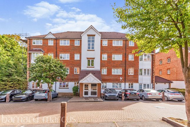 Autumn Drive, Belmont, Sutton SM2, 2 bedroom flat for sale - 62496261 ...